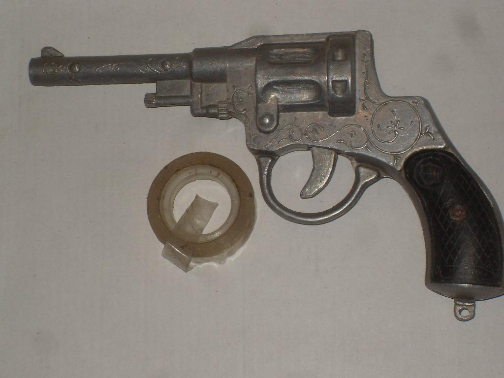 Игрушка СССР револьвер для стрельбы пистонами — покупайте на newauction ...